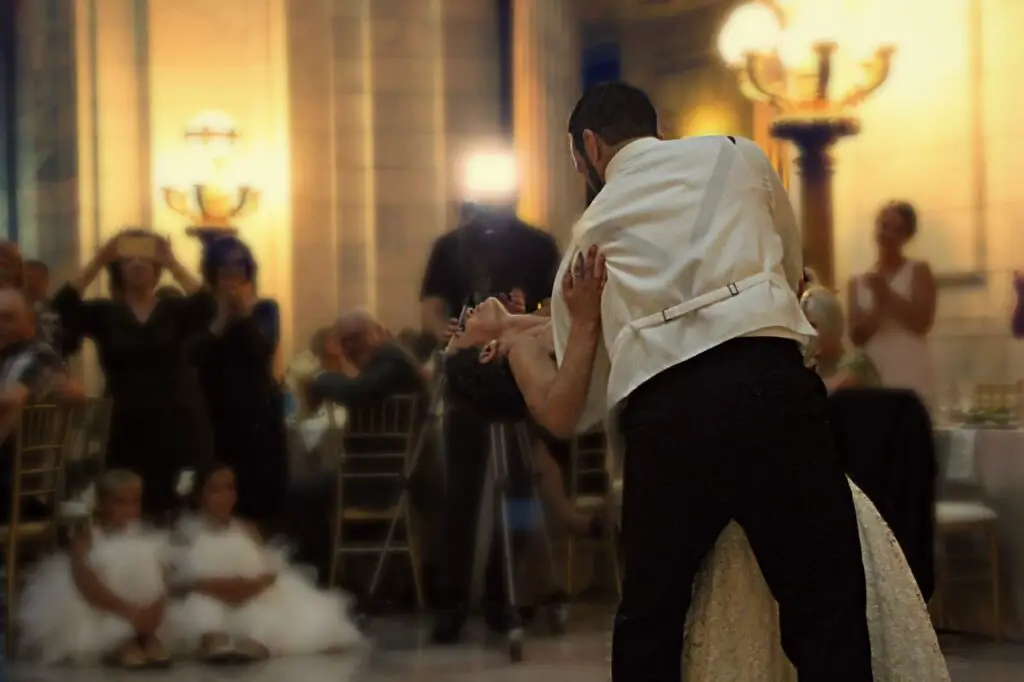 How to Plan Your Wedding Dances